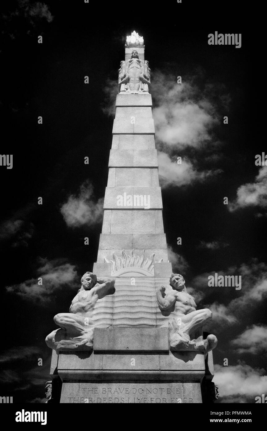 Titanic memorial Liverpool Stock Photo - Alamy