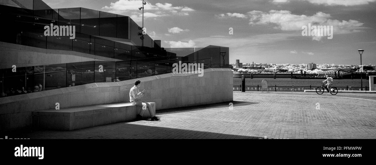 Sitting on Bench at Liverpool Museum Stock Photo - Alamy