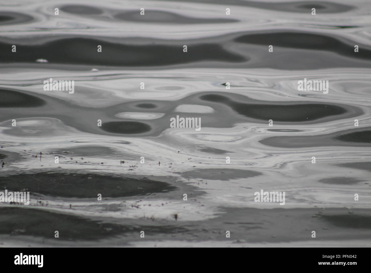 Light and water patterns hi-res stock photography and images - Alamy