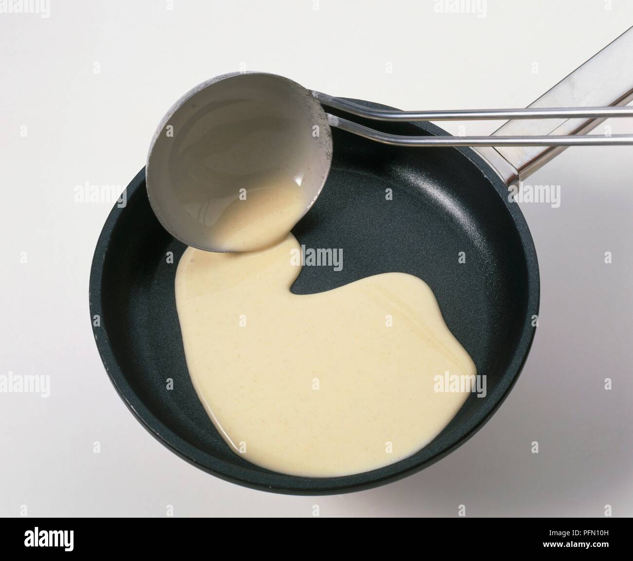 Iron ladle hi-res stock photography and images - Alamy