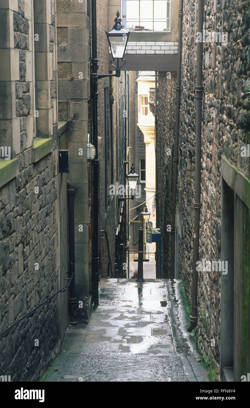 Great Britain, Scotland, Edinburgh, stone buildings with street ...
