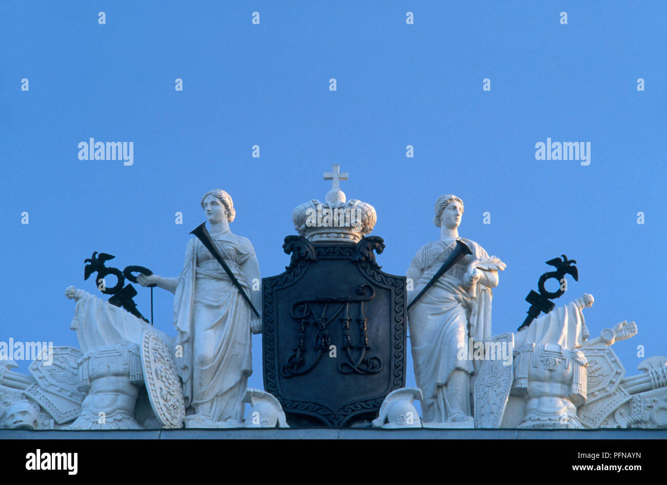 Royal emblem hi-res stock photography and images - Alamy