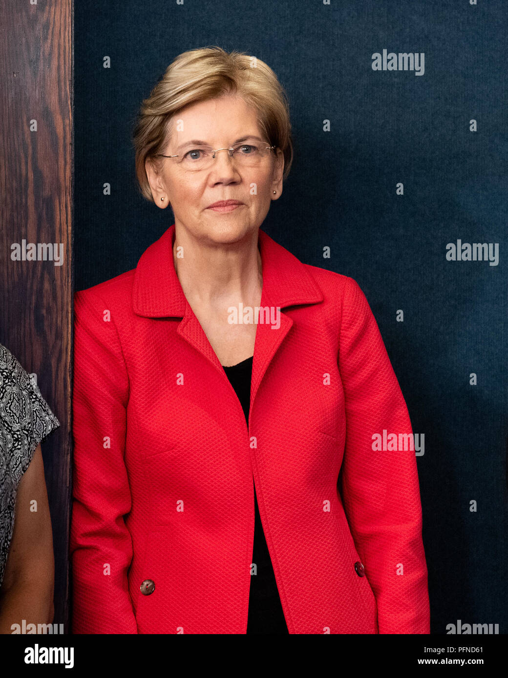 Elizabeth warren hi-res stock photography and images - Alamy