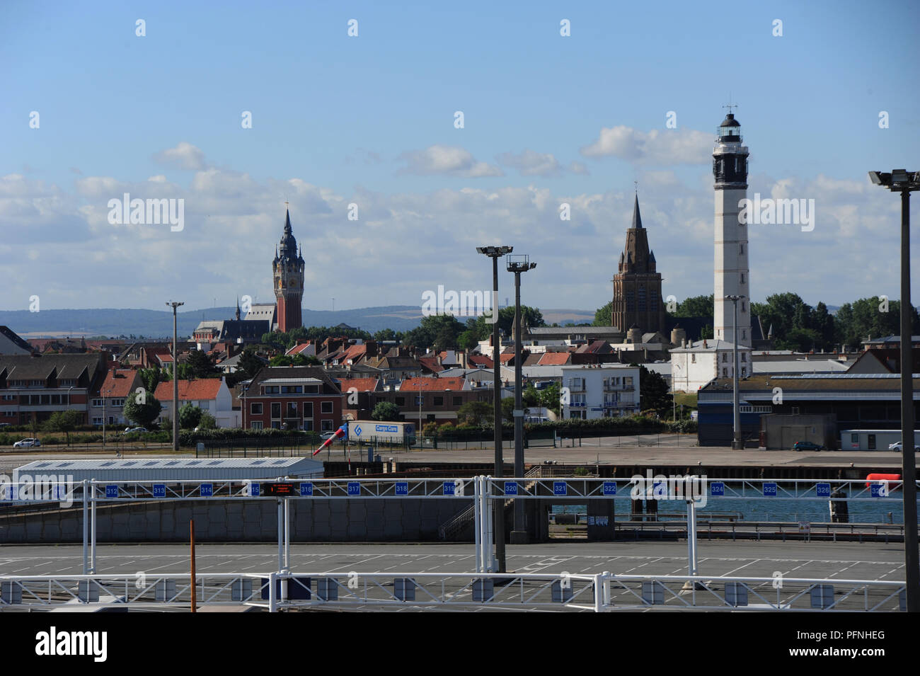 Calais, Frankreich. 08th Aug, 2018. View of the city of Calais in ...