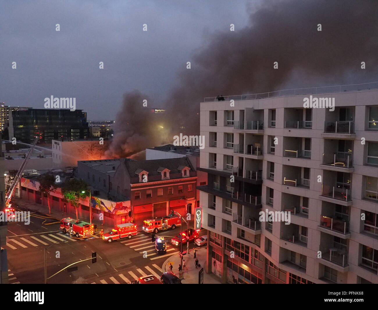 Fire los angeles hi-res stock photography and images - Alamy