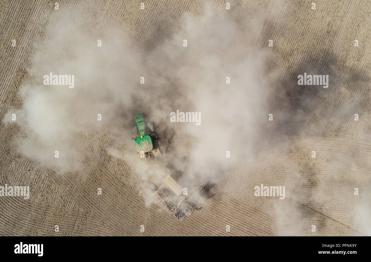 Dust whirls hi-res stock photography and images - Alamy