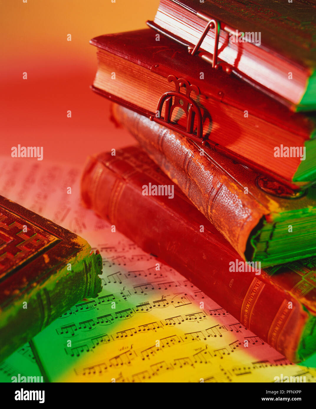 Pile sheet music hi-res stock photography and images - Alamy