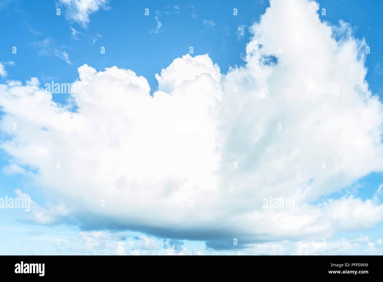 Big clouds hi-res stock photography and images - Alamy