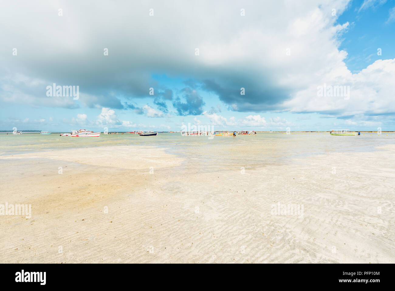 Paradise tropical Beach with boats in Brazil, Carneiros Beach ...