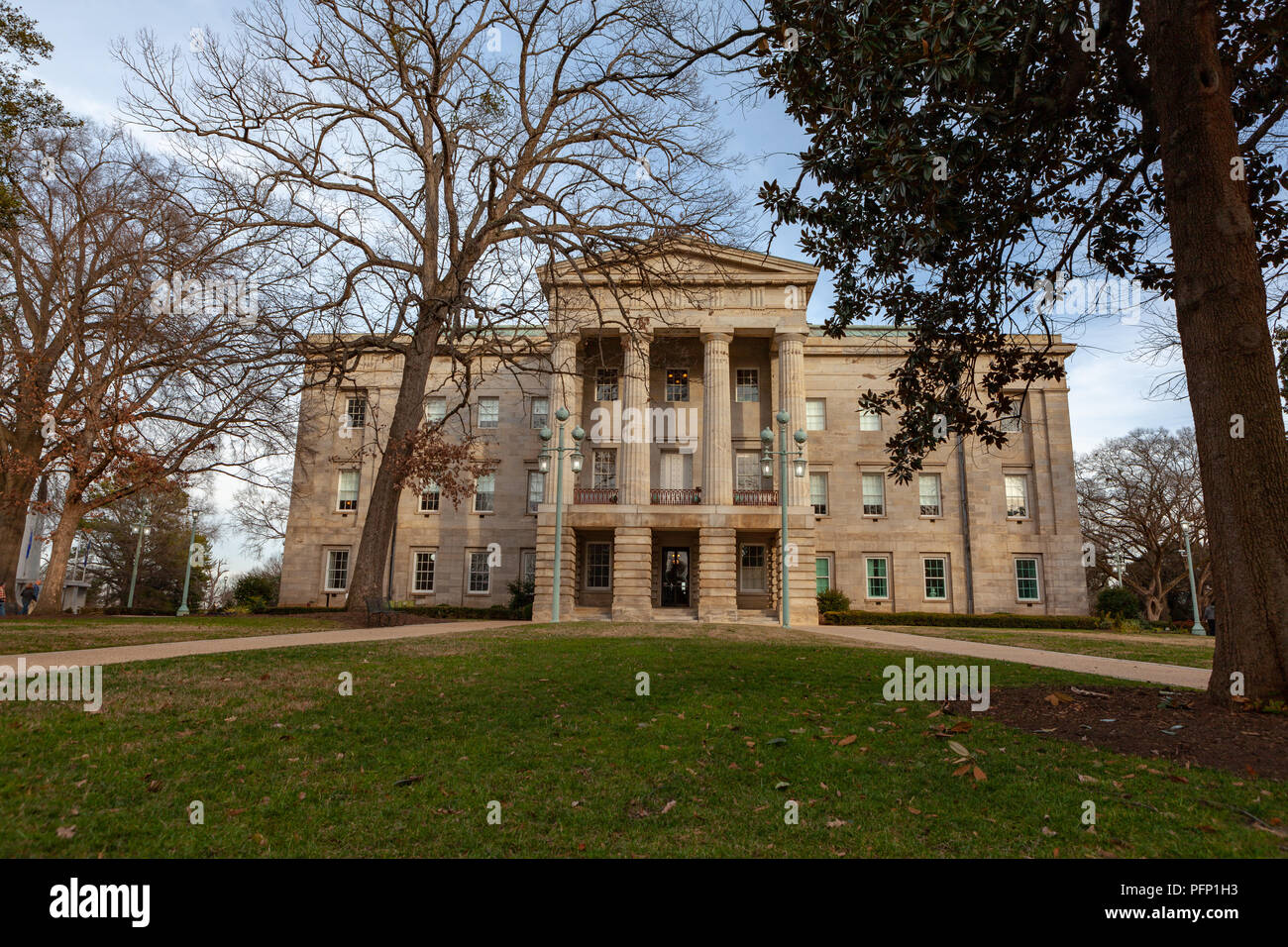 North carolina state capitol building hi-res stock photography and ...