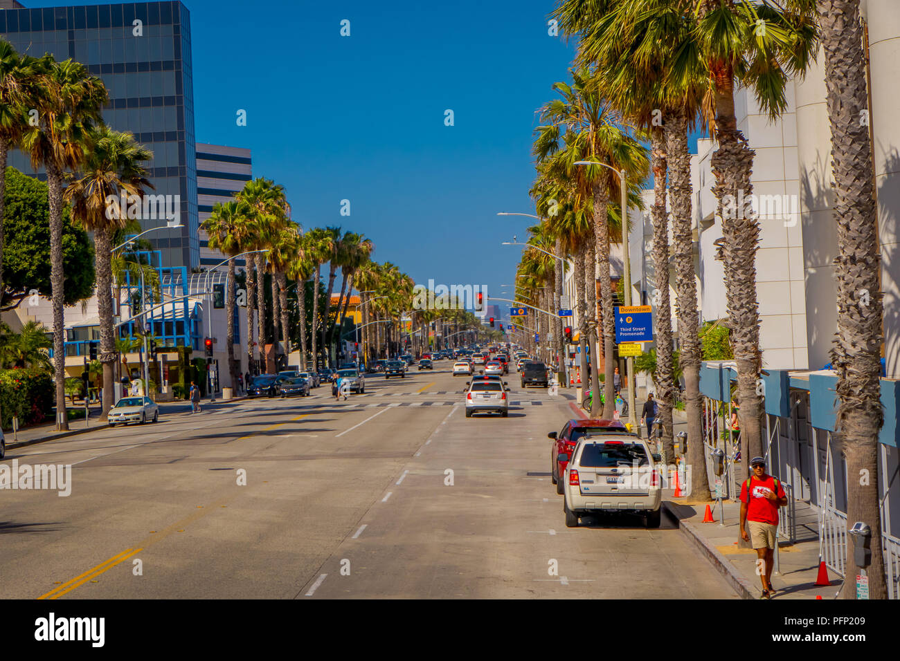Beverly hills house view hi-res stock photography and images - Alamy