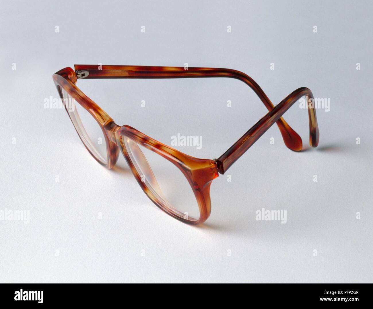 Old fashioned spectacles hi-res stock photography and images - Alamy