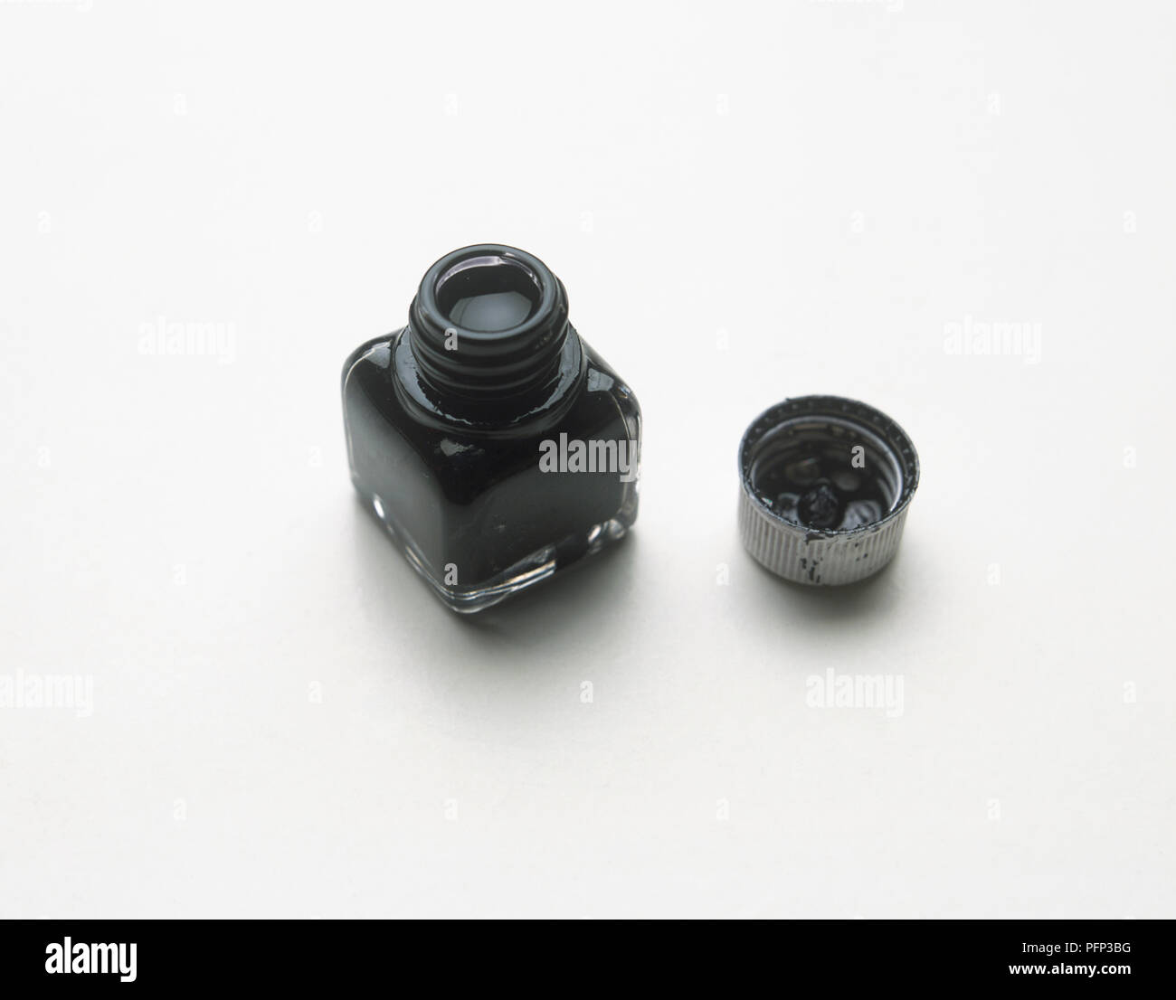 Pot of ink hi-res stock photography and images - Alamy