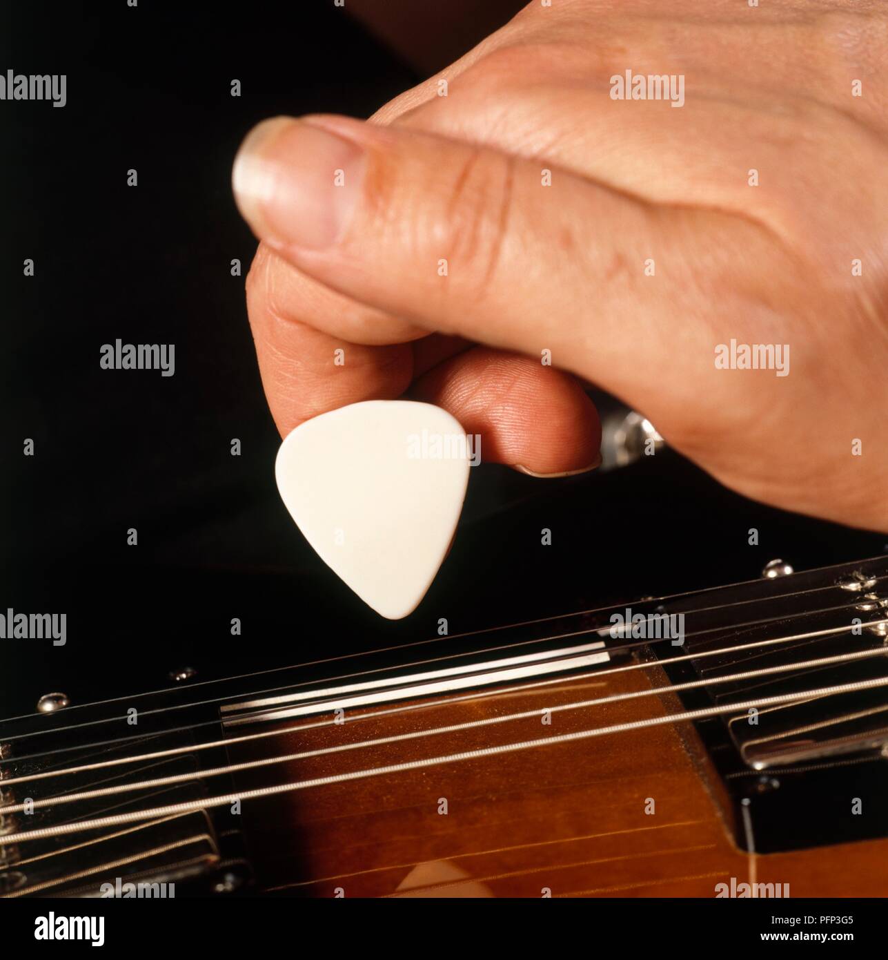 Plectrum hi-res stock photography and images - Alamy