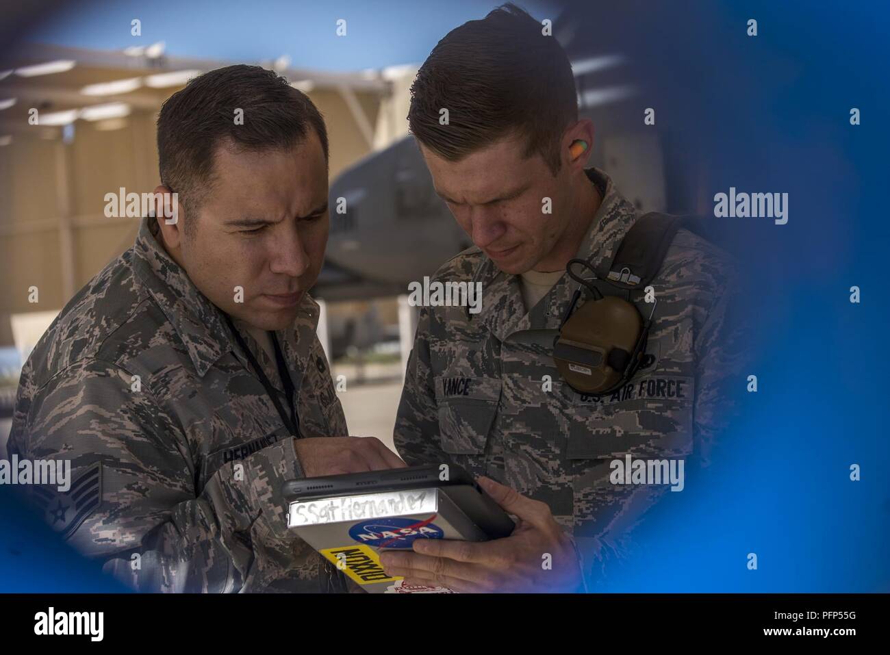 355th aircraft maintenance squadron hi-res stock photography and images ...