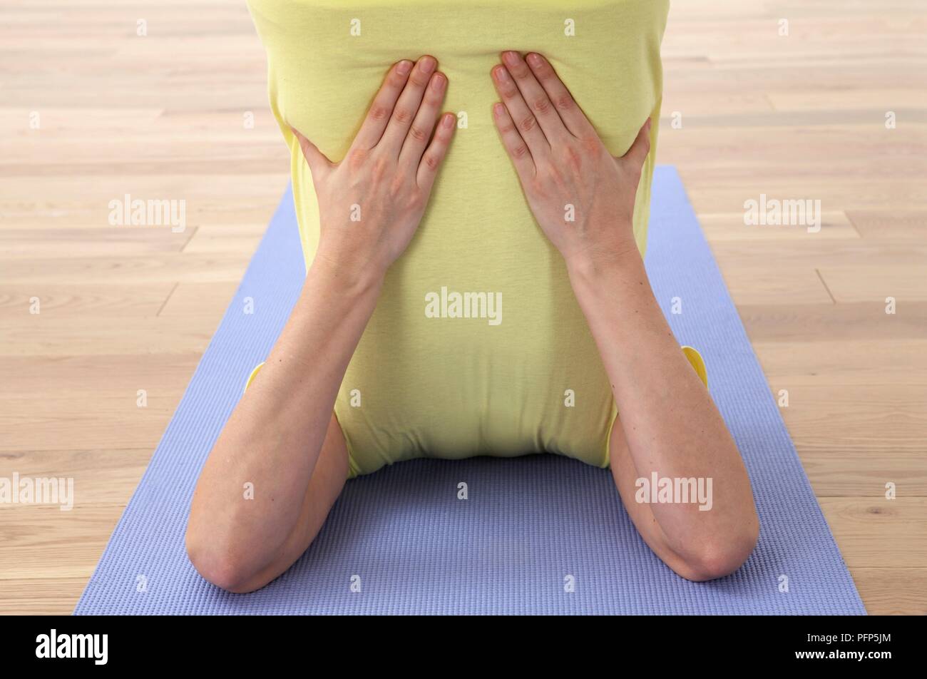 Shoulder stand hi-res stock photography and images - Alamy