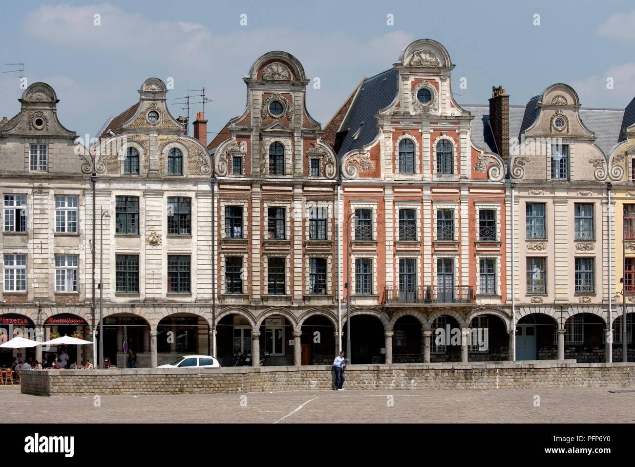 Flemish house hi-res stock photography and images - Alamy