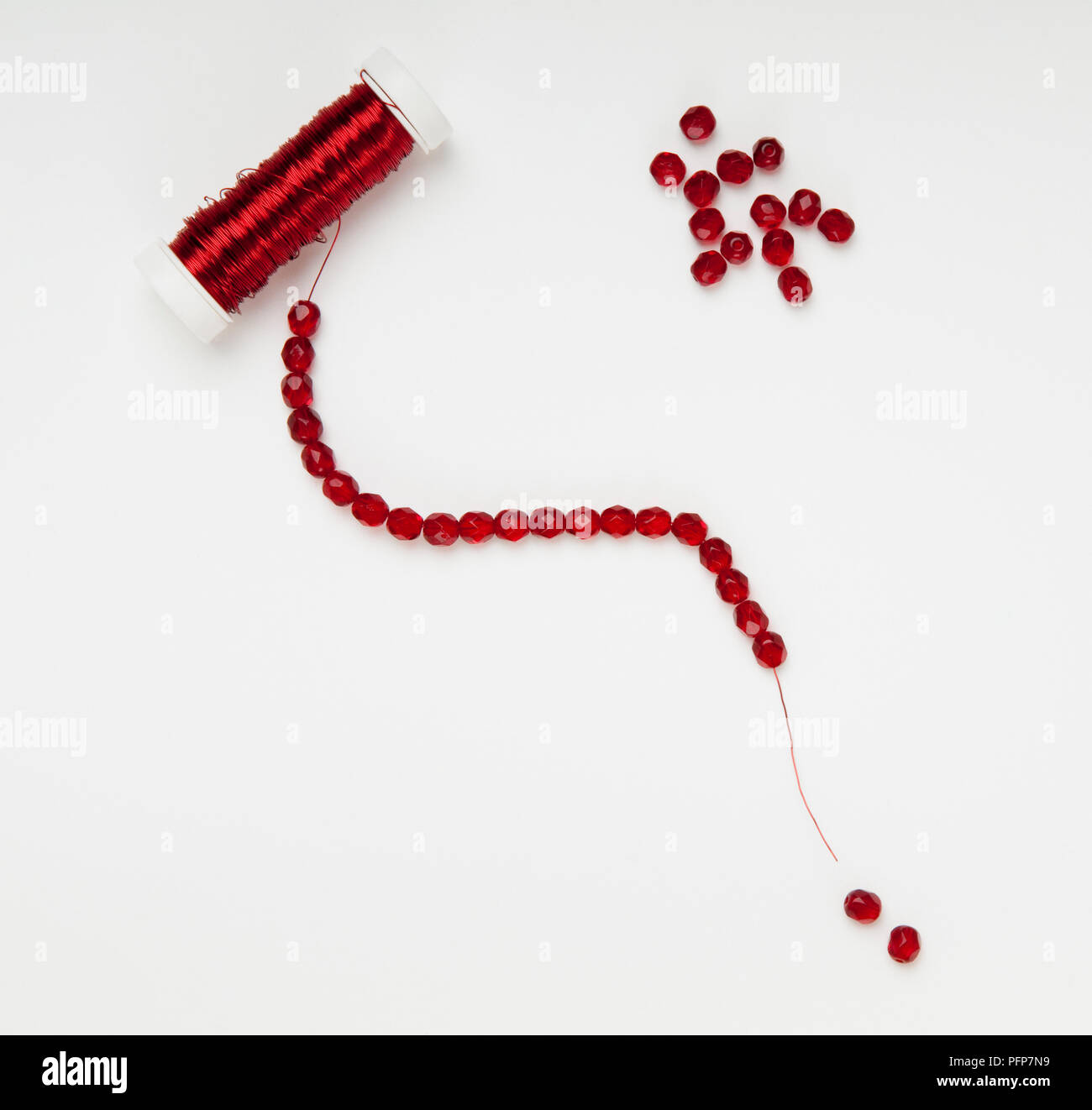 Wire and beads craft hi-res stock photography and images - Alamy