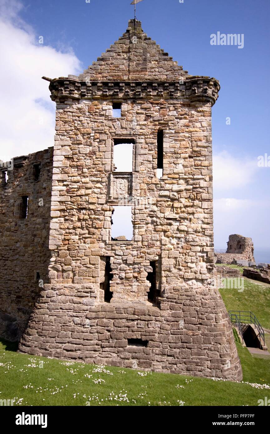 Great Britain, Scotland, Fife, St Andrews, St Andrews Castle Stock ...