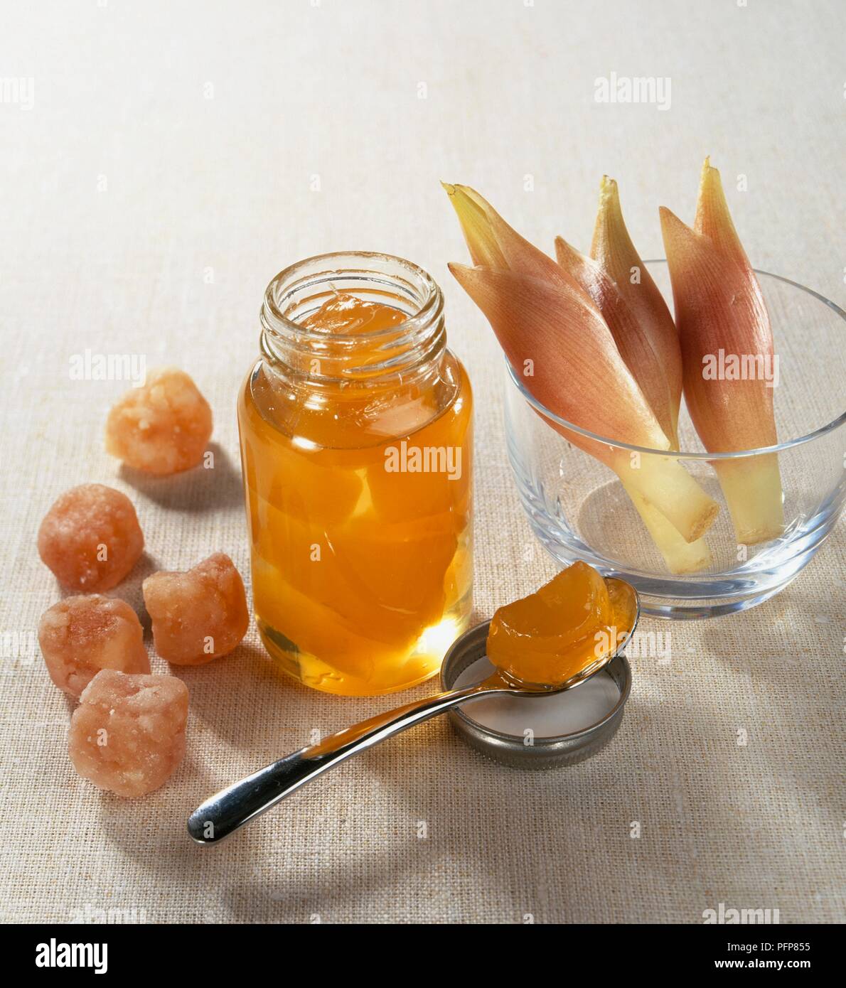 Bud forms hi-res stock photography and images - Alamy