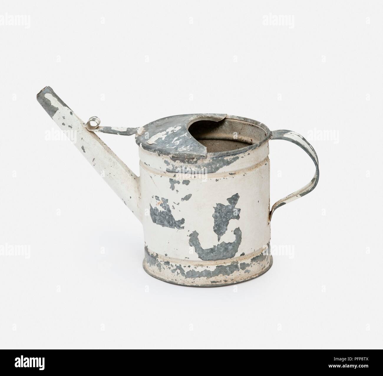 Old tin hi-res stock photography and images - Alamy