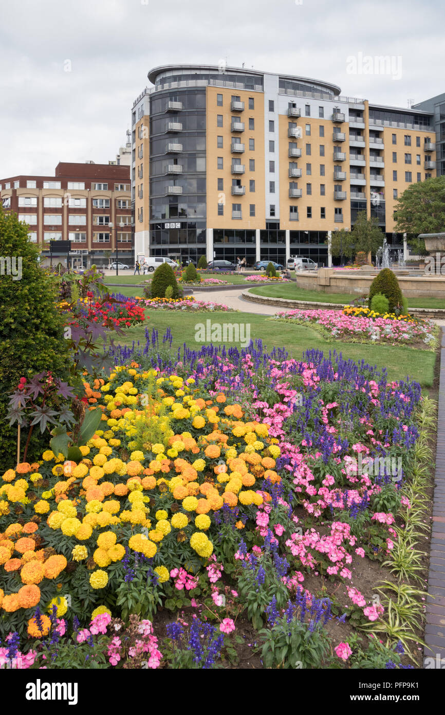 Kingston Upon Hull Queens Gardens High Resolution Stock Photography and ...
