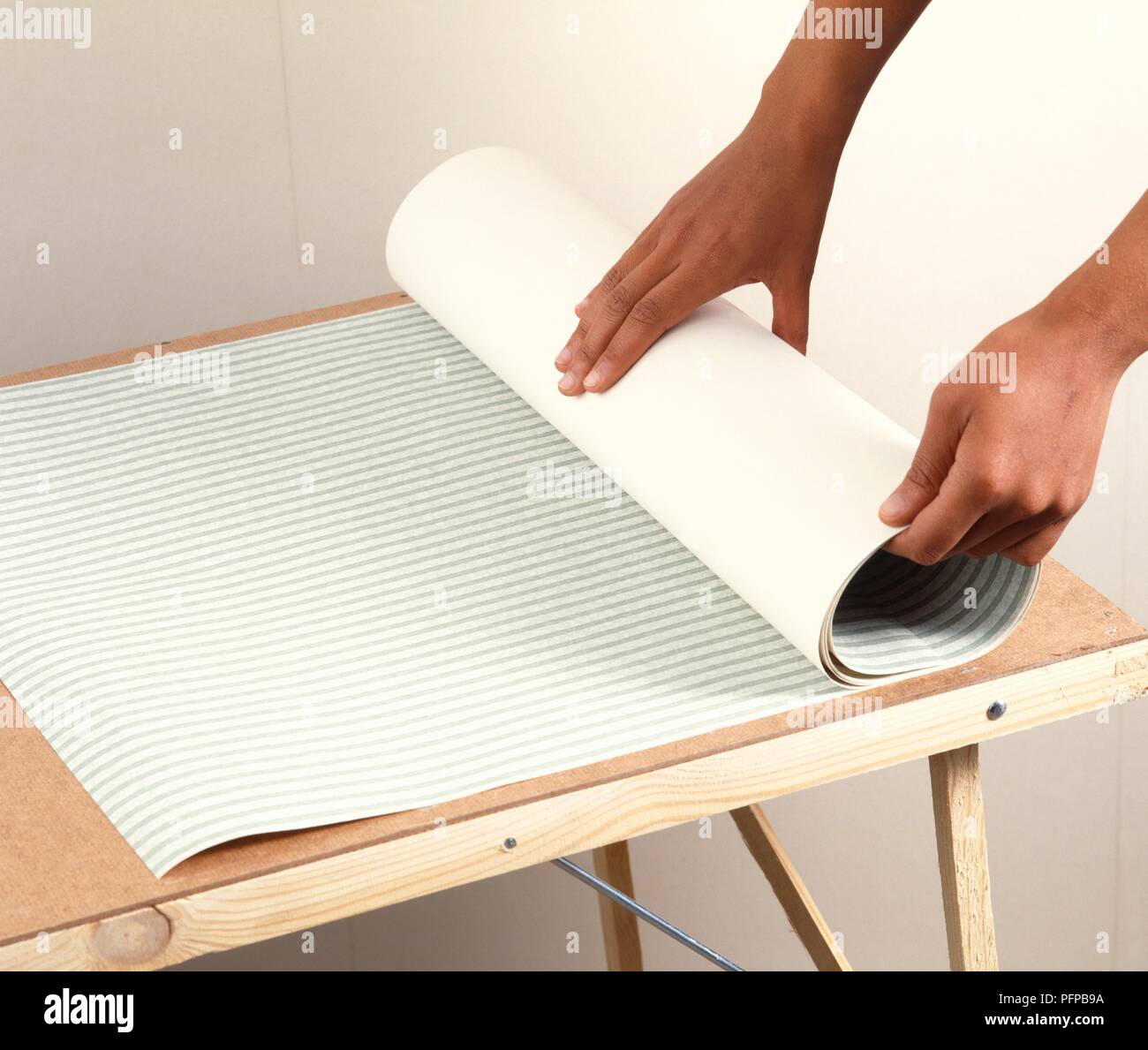 Pasting table hi-res stock photography and images - Alamy