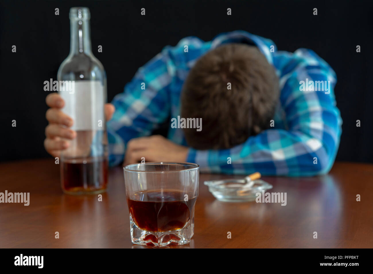 Alcohol and cigarette home hi-res stock photography and images - Alamy