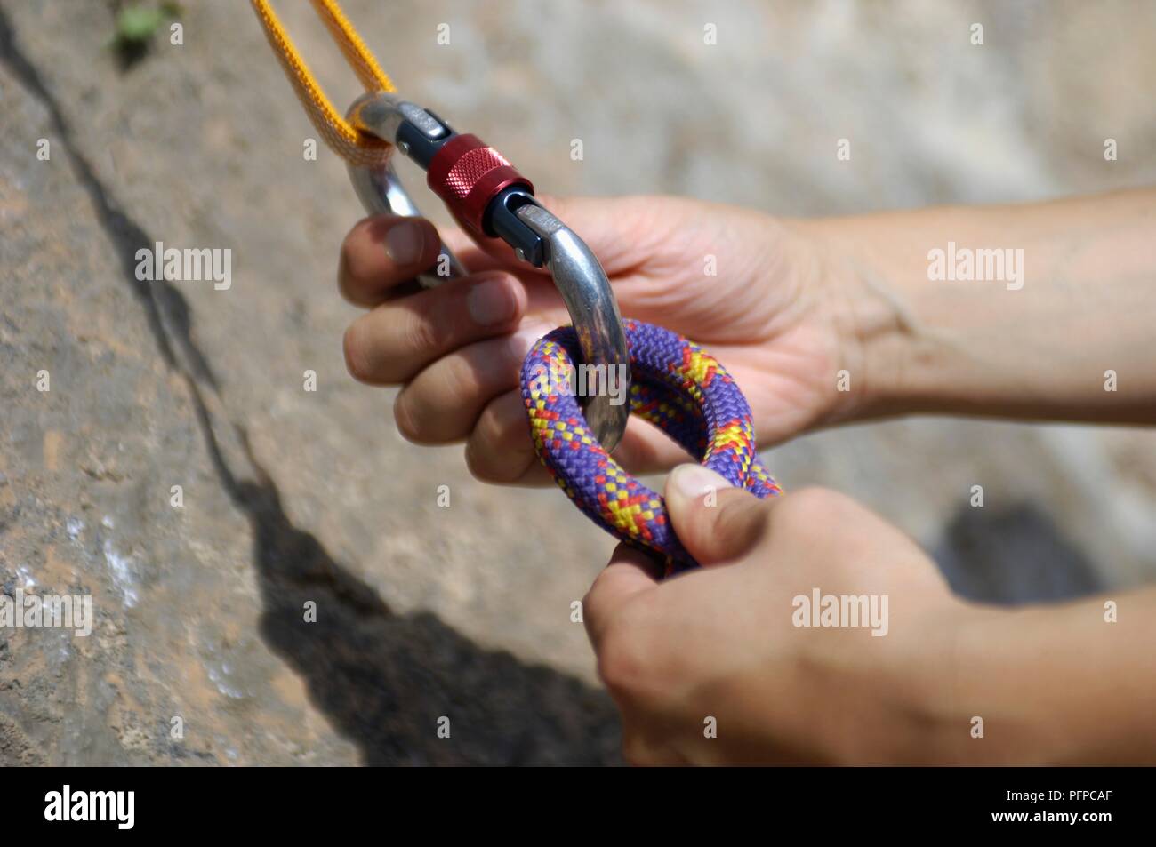 Closed loops hi-res stock photography and images - Alamy