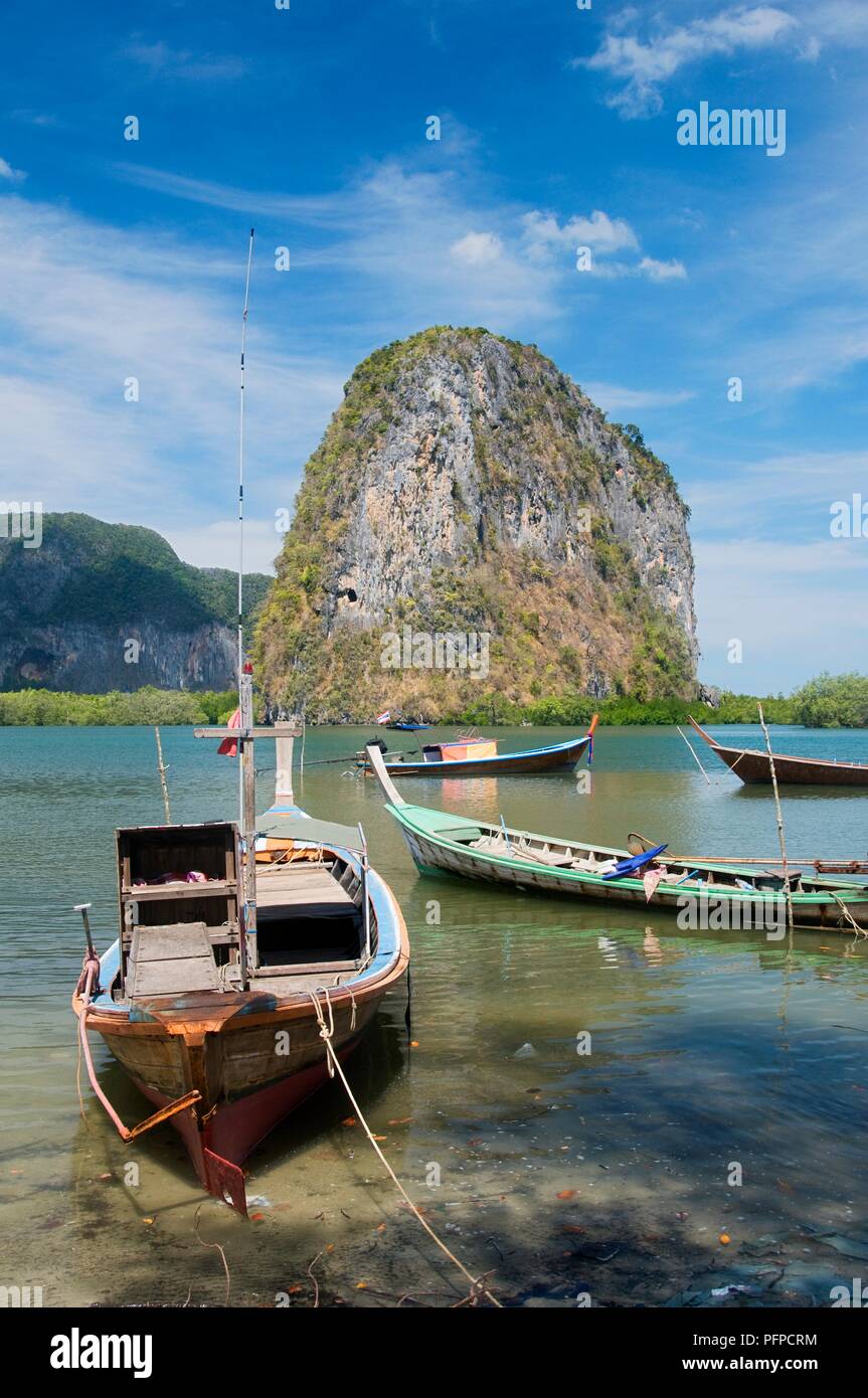 Thailand, Trang, Hat Pak Meng, moored boats in bay Stock Photo - Alamy