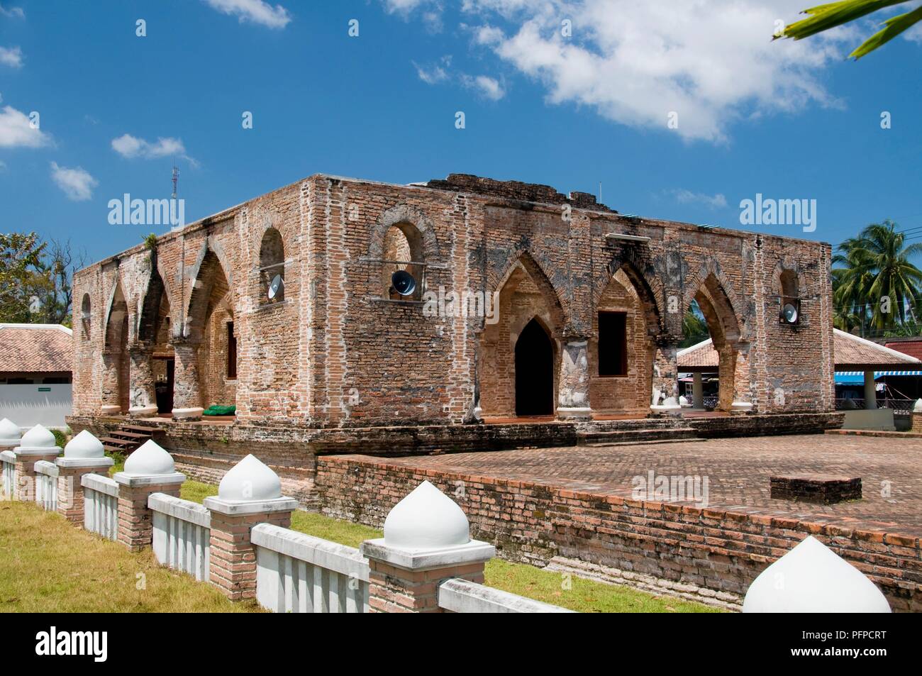 Thailand, Pattani, Kreu Se Mosque Stock Photo - Alamy