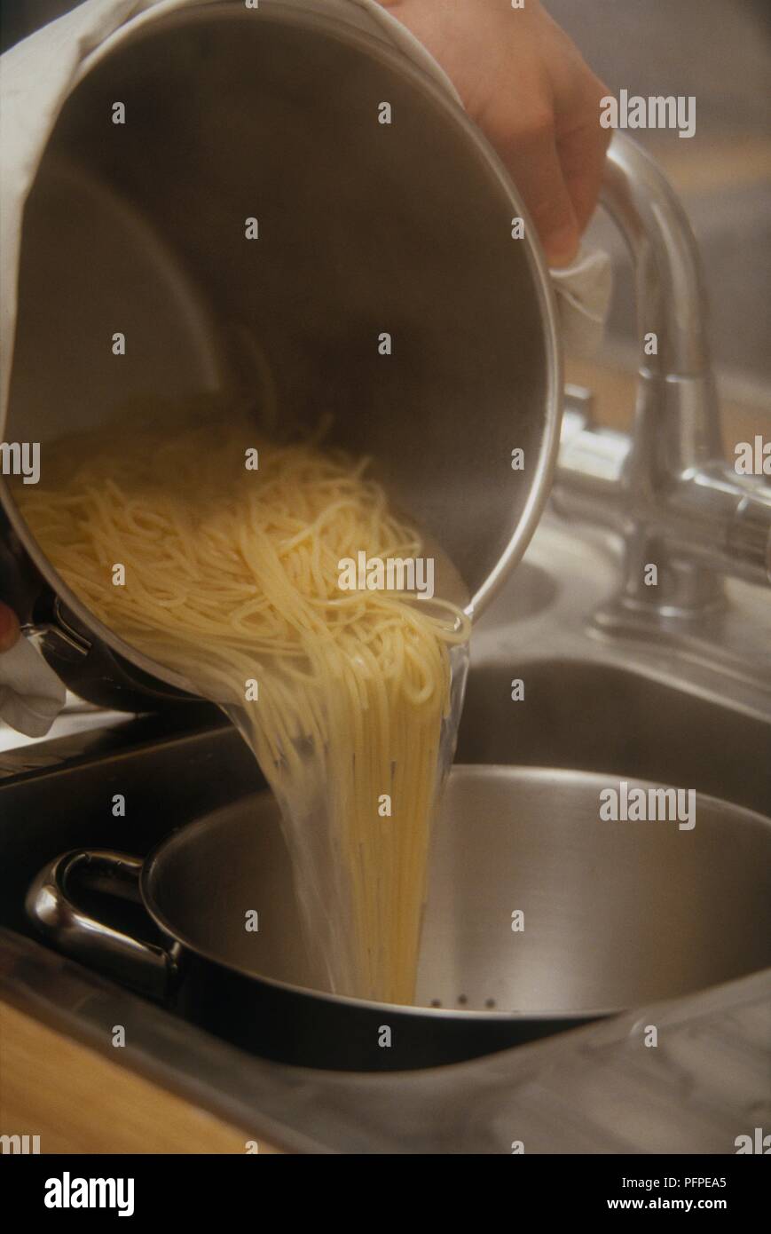 Draining hi-res stock photography and images - Alamy