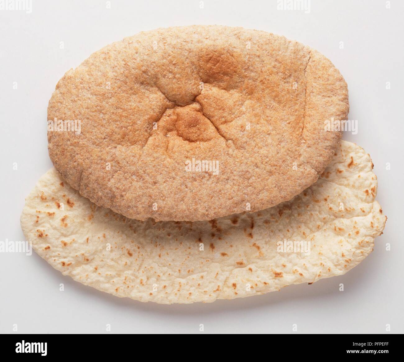 Wholemeal pitta bread hi-res stock photography and images - Alamy