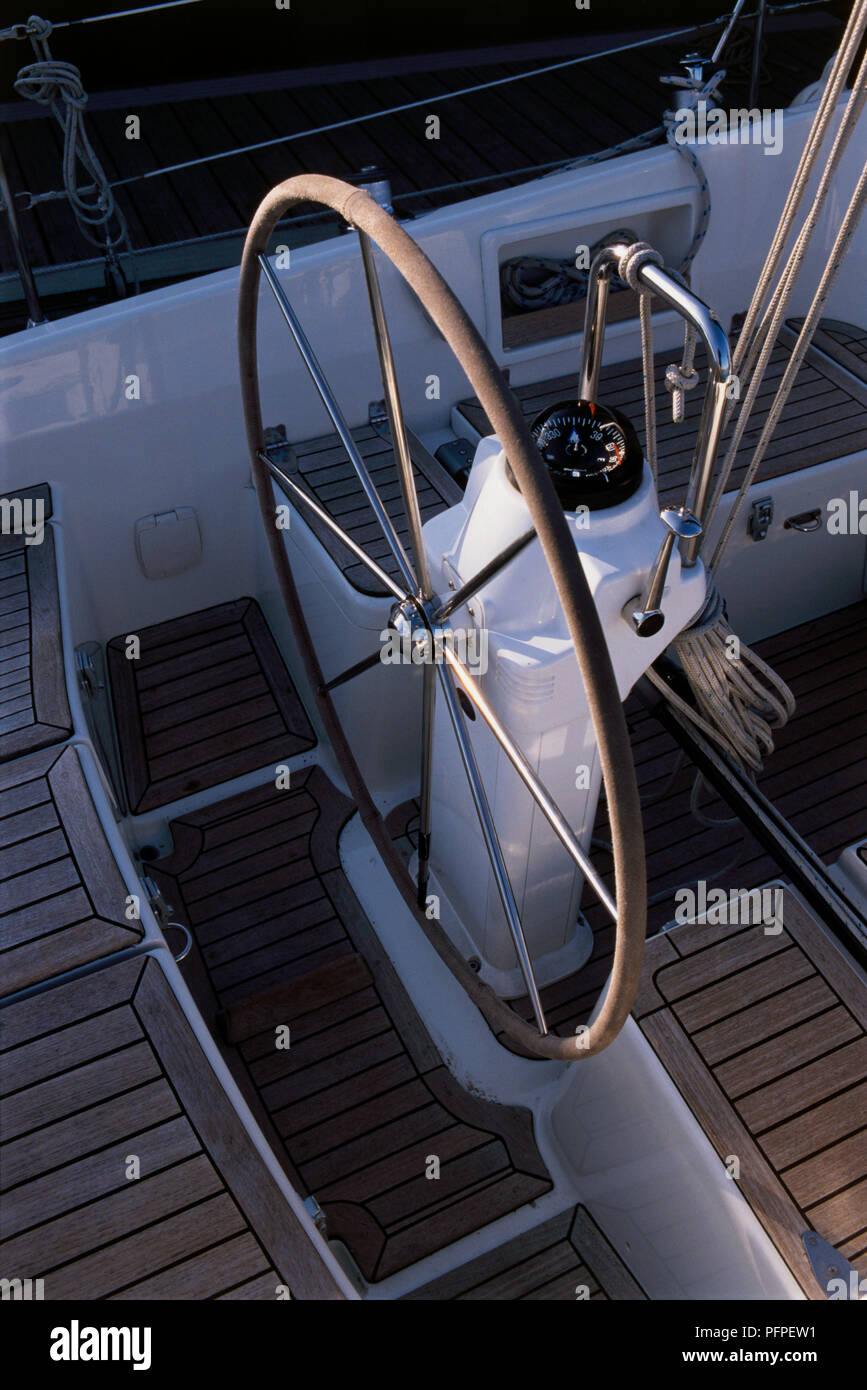 Close sailing hi-res stock photography and images - Alamy