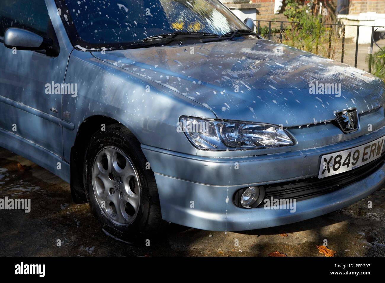 Soap on car bonnet hi-res stock photography and images - Alamy