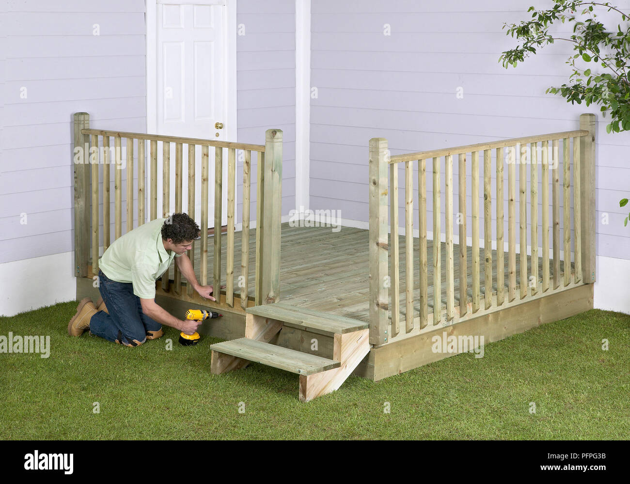 Raised decking hi-res stock photography and images - Alamy