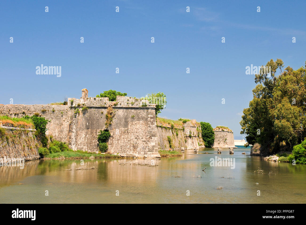 Greece, Ionian Islands, Lefkada, Mavra Fort, medieval ruins Stock Photo ...