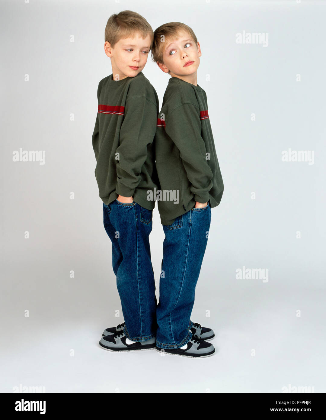 Boys back hi-res stock photography and images - Alamy