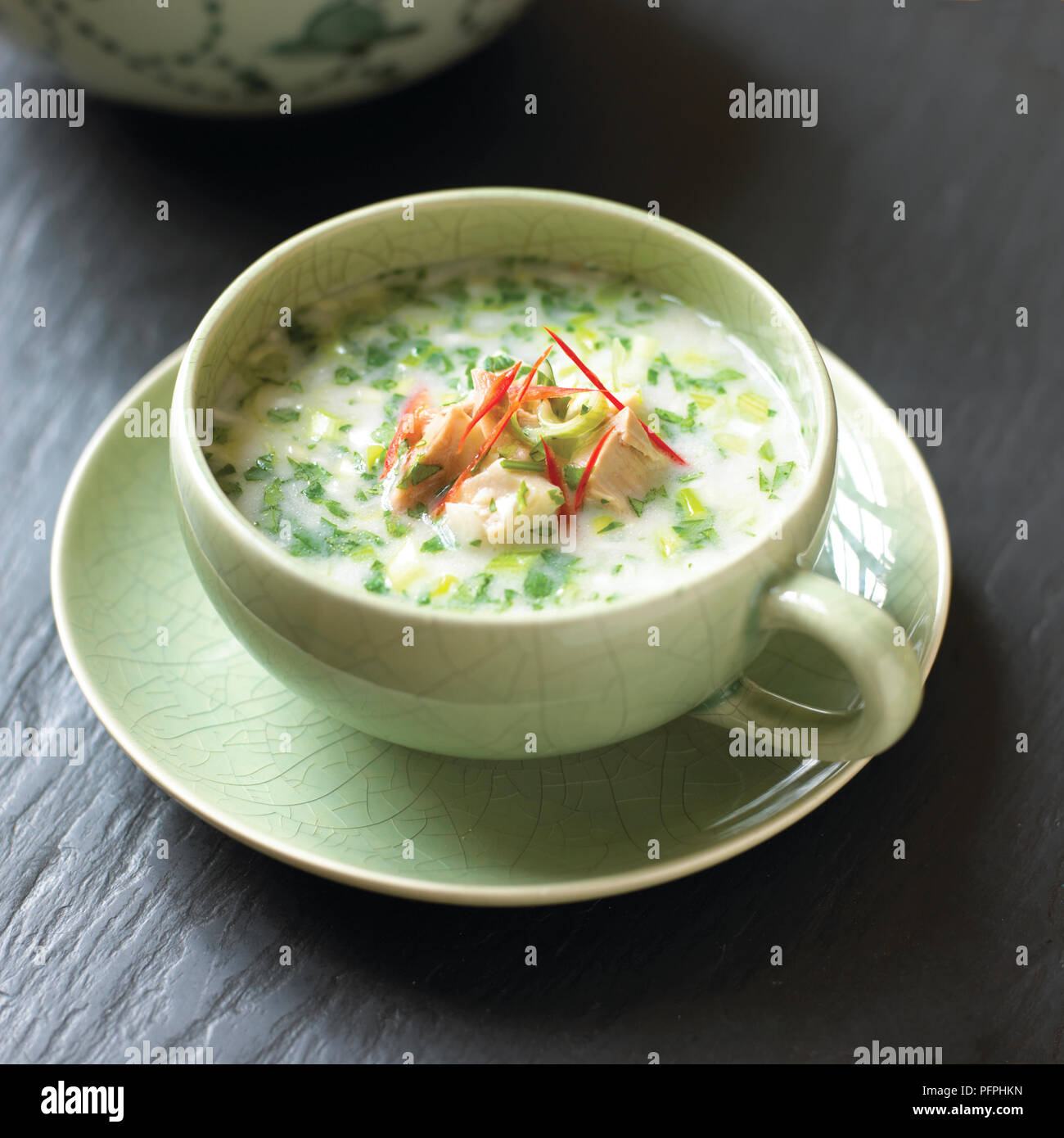 Chicken with chilli lemongrass hi-res stock photography and images - Alamy