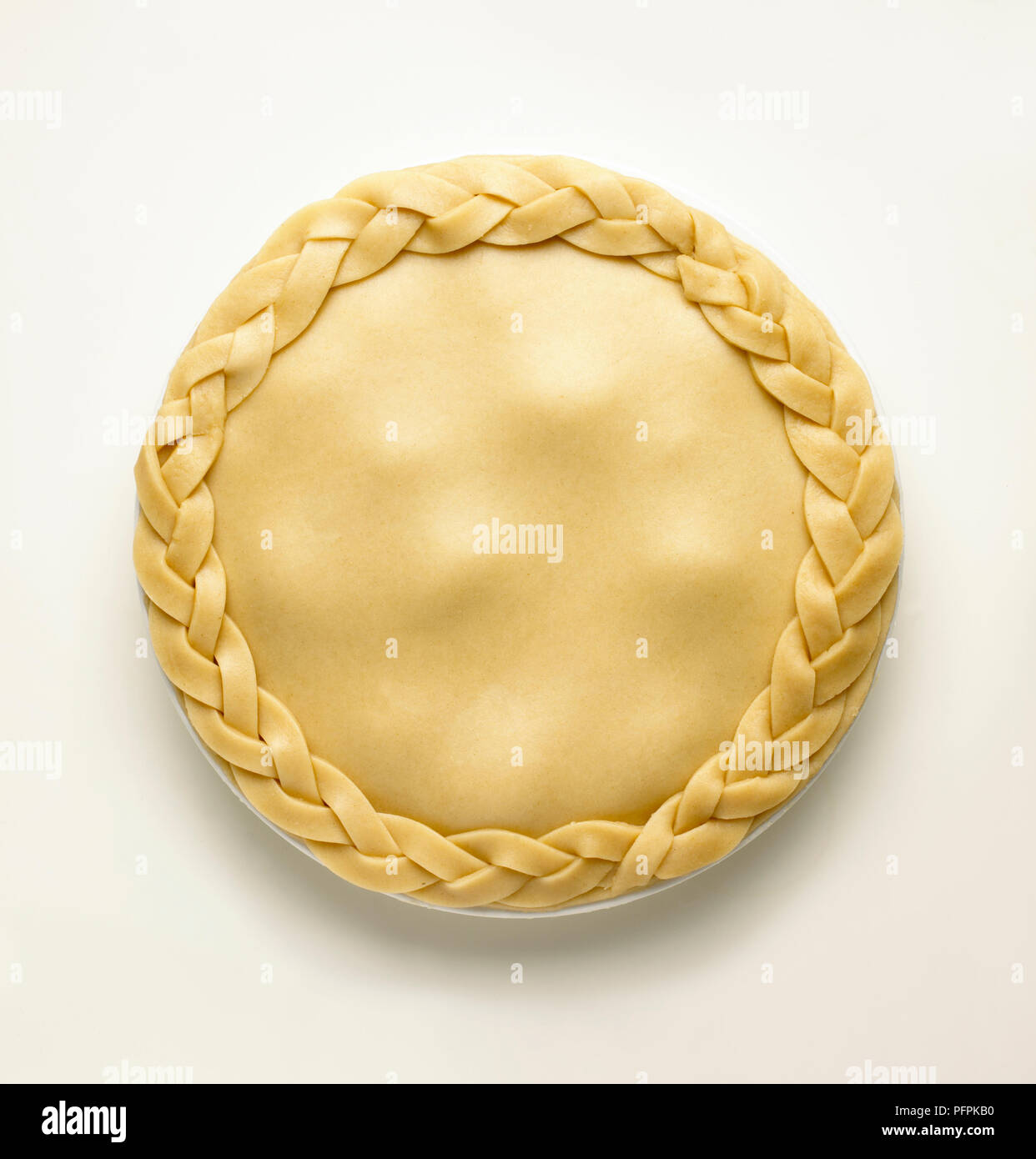 Braided pie crust hi-res stock photography and images - Alamy