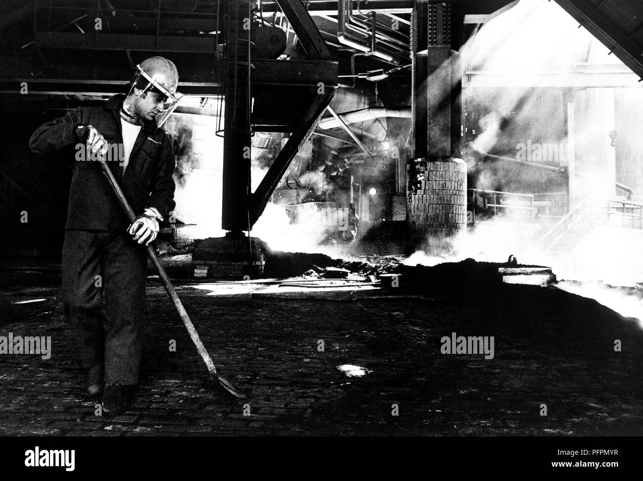 Steel industry italy 20th century hi-res stock photography and images ...