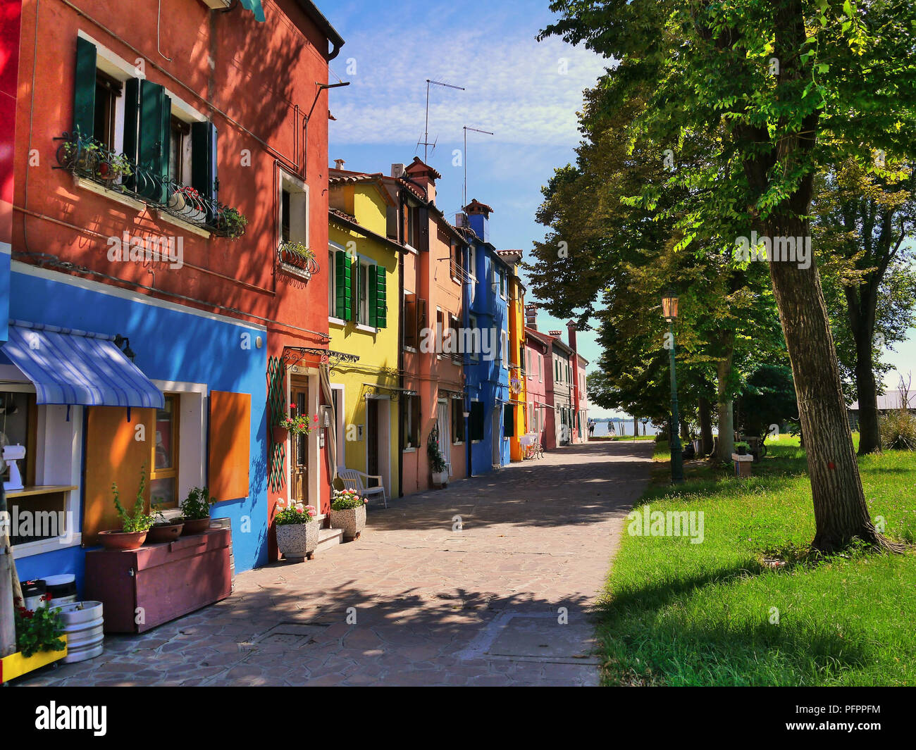 Shady and cool area hi-res stock photography and images - Alamy