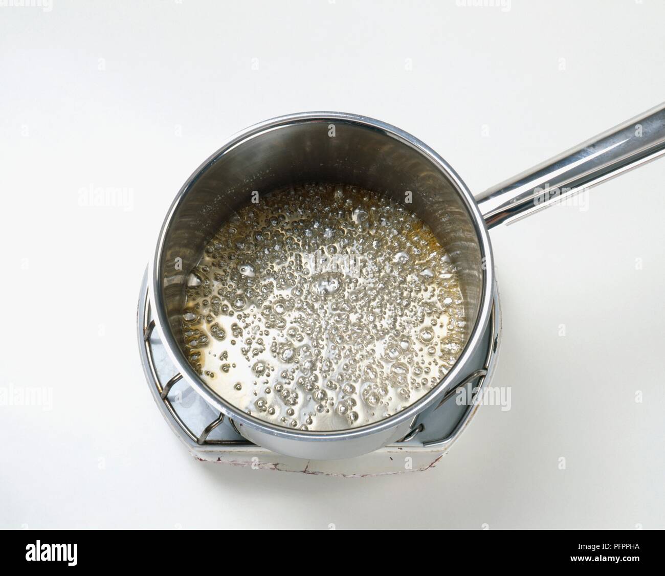 Sugar boiling hi-res stock photography and images - Alamy