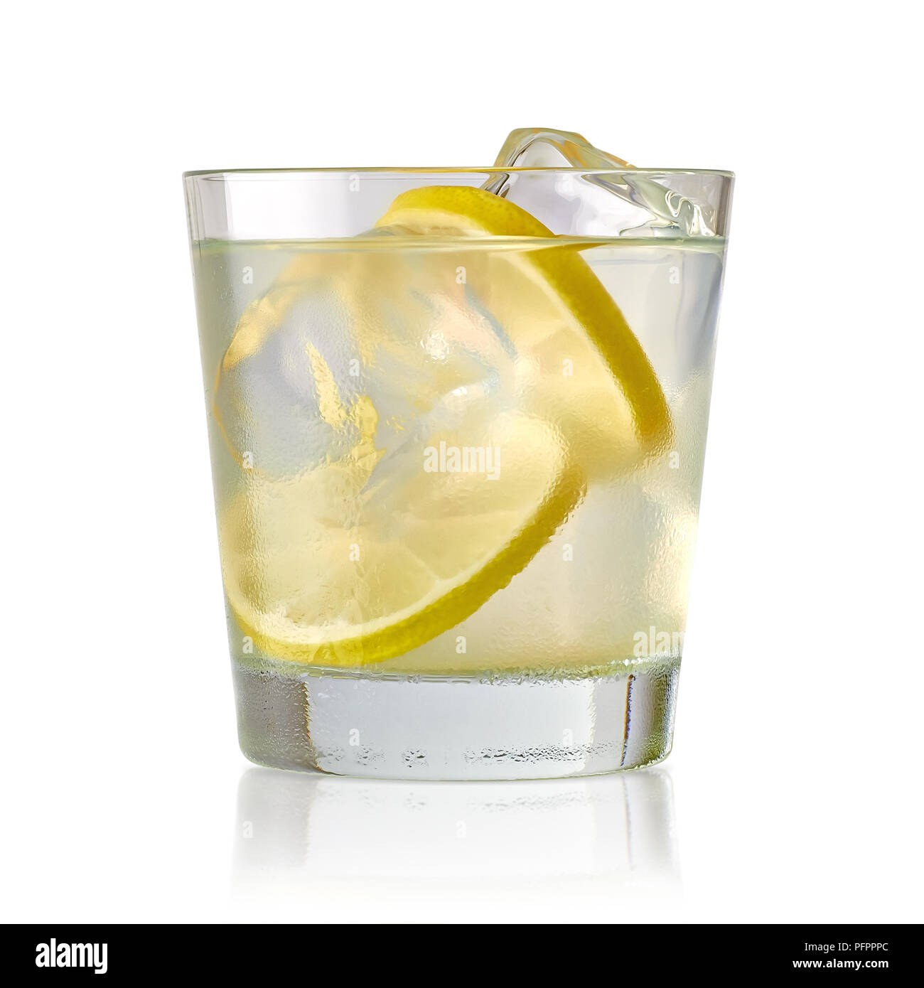 Gin and tonic glass isolated hi-res stock photography and images - Alamy