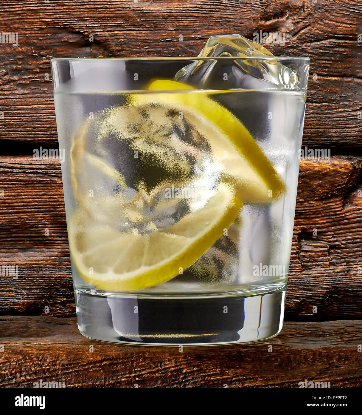 Rum and tonic hi-res stock photography and images - Alamy