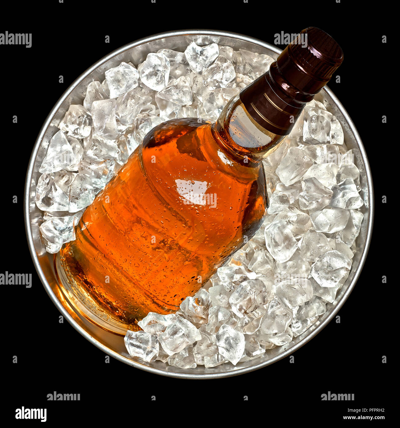 Whisky black background hi-res stock photography and images - Alamy