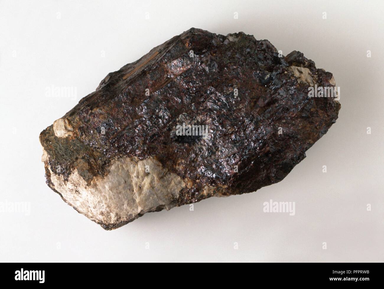Rutile crystal hi-res stock photography and images - Alamy