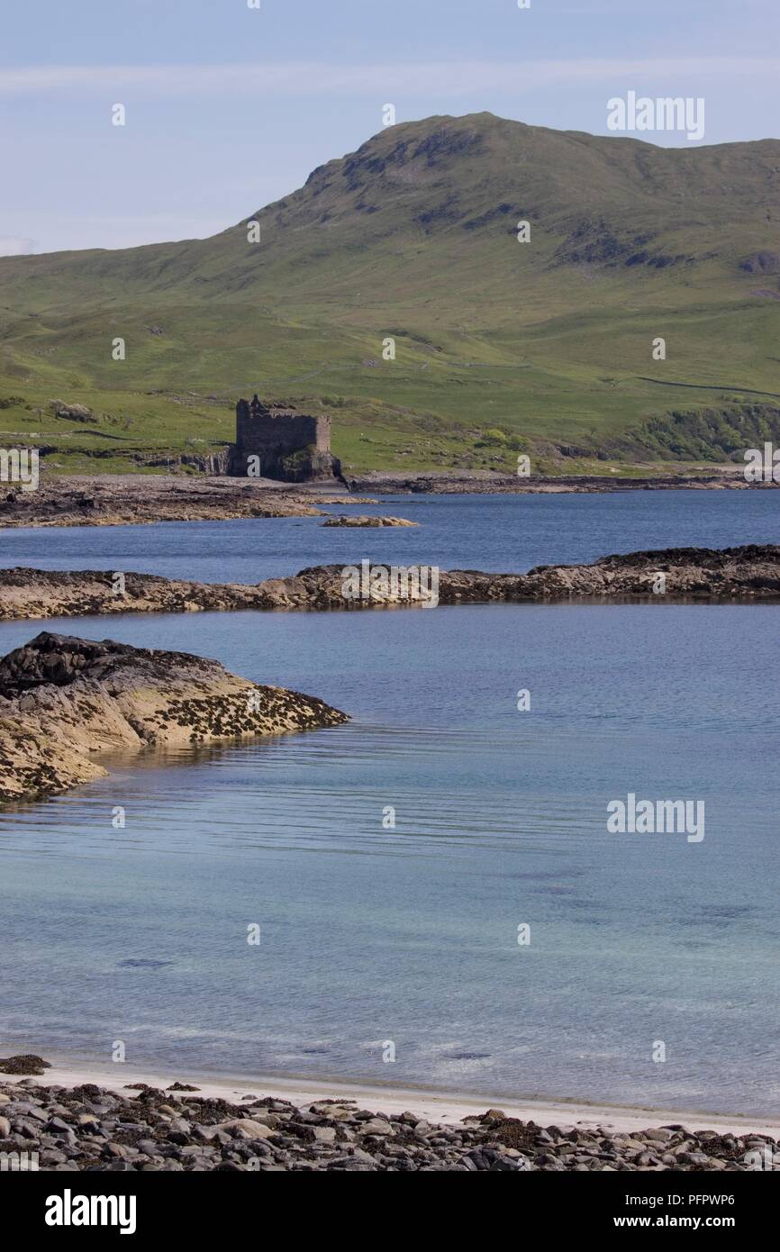 Mingary castle hi-res stock photography and images - Alamy