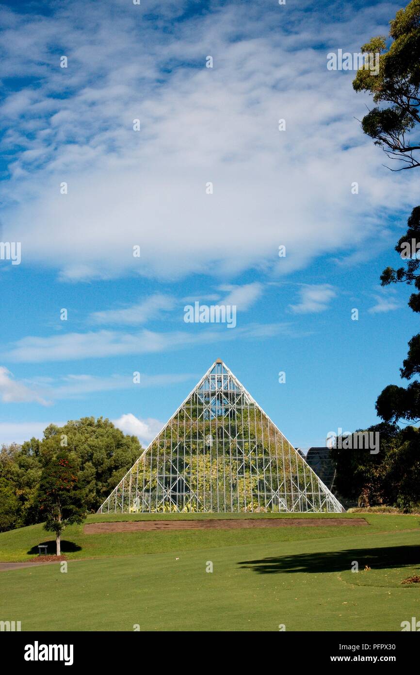 Sydney botanic gardens pyramid hi-res stock photography and images - Alamy