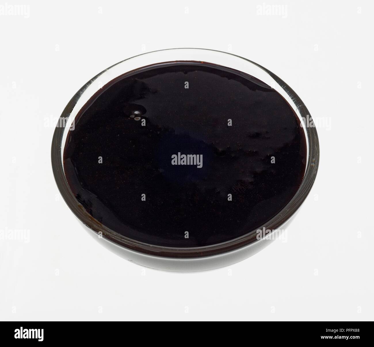 Black treacle hi-res stock photography and images - Alamy